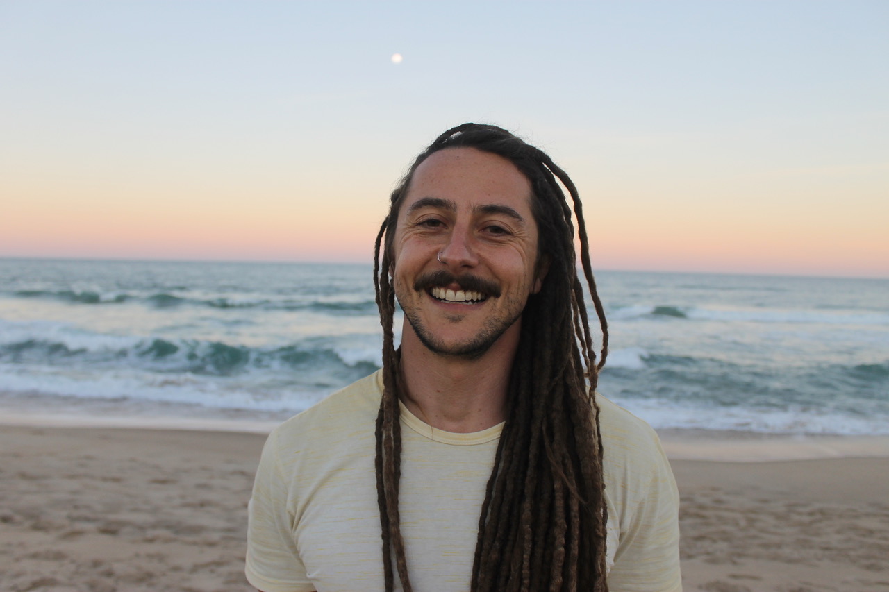 Phone: +1 (541) 8670-357